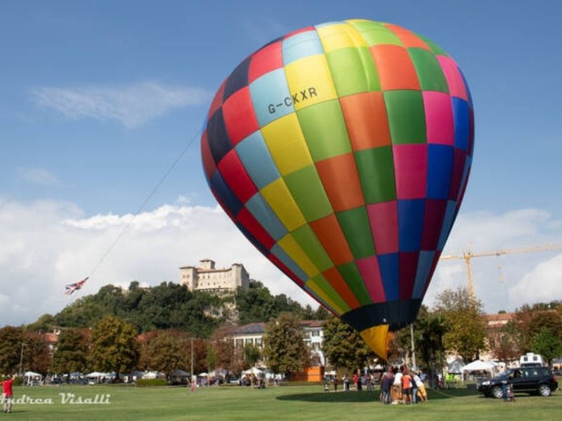 Angera città della Mongolfiera-In natura